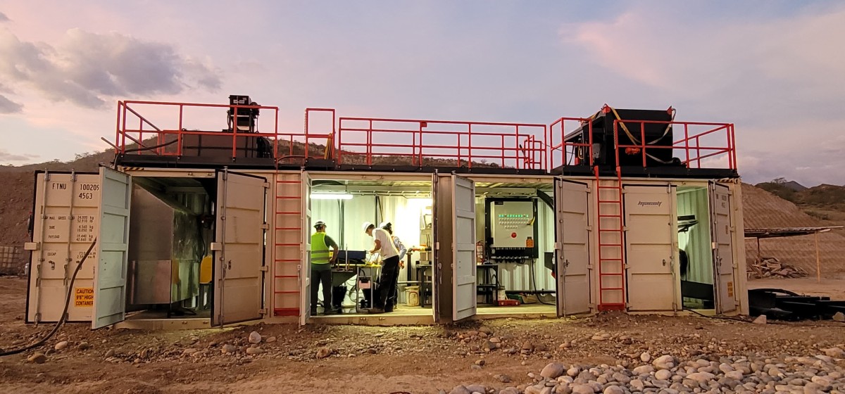 Goldroom 40 - Macon Industries